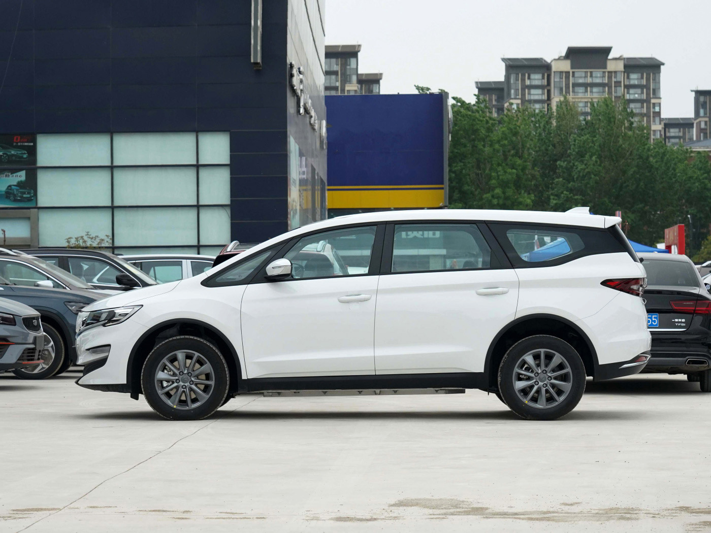 Business Electric Car Livan Maple 80v Pro Long Range Suv Fast Charging New Energ Ev Car Mpv ...