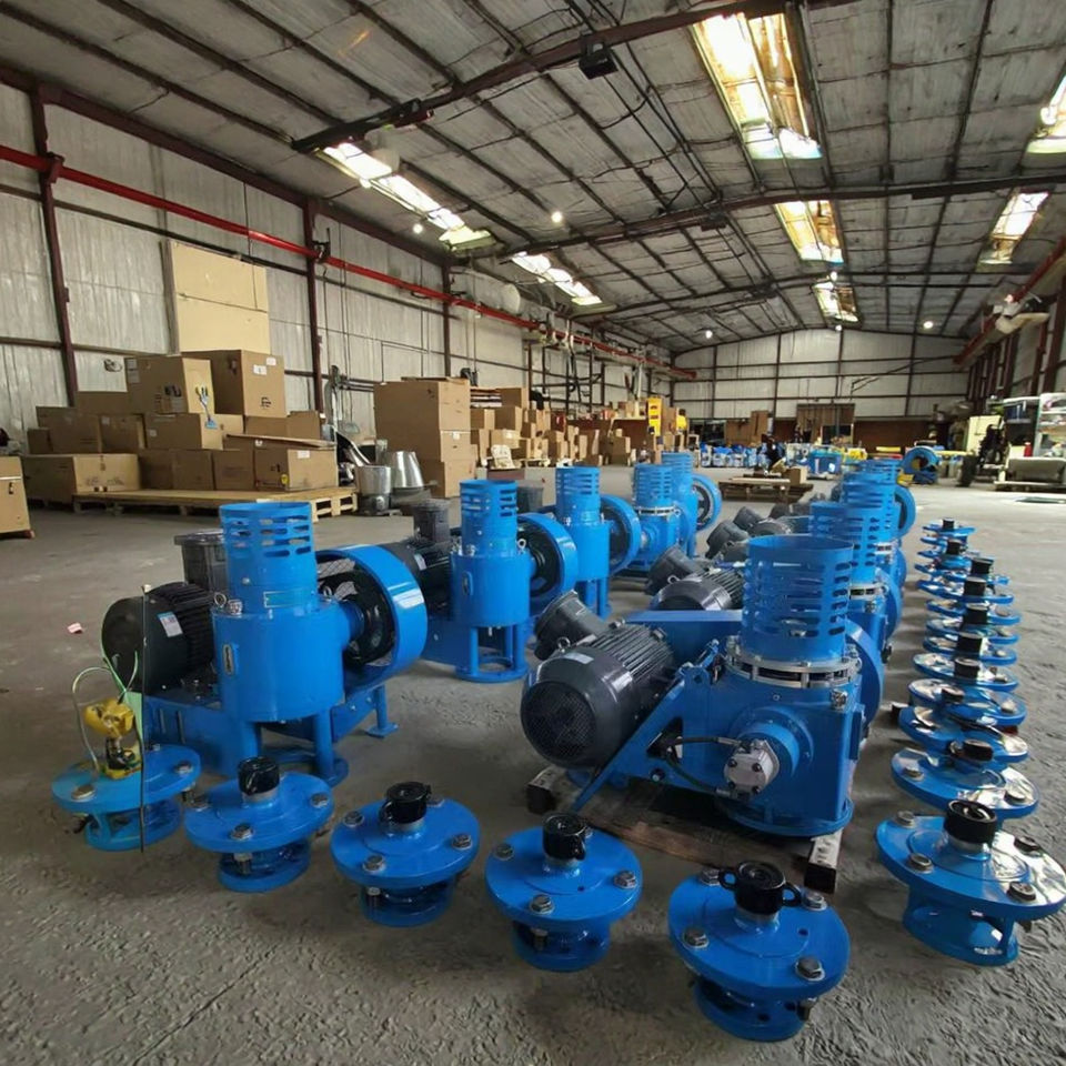 Vertical Ground Drive Device Screw Pump 150 HP Drive Head Two Motors ...