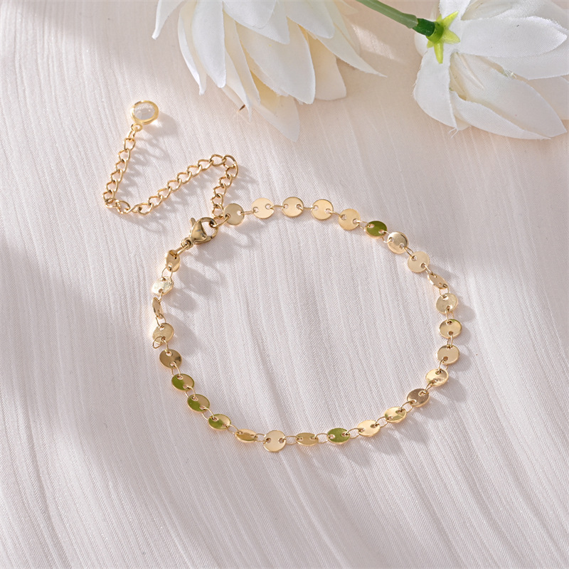 How to Choose Luxury Charm Bracelets: A Complete Buying Guide
