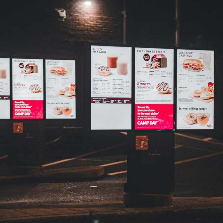 Outdoor Waterproof LCD Display - 3000nits Drive Thru Menu