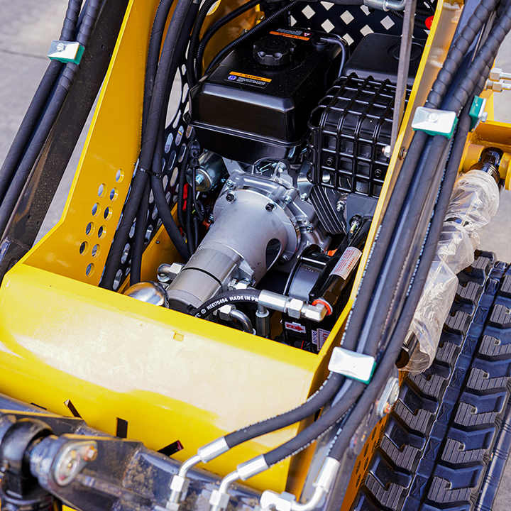 750kg Operating Capacity Compact Rubber Track Loader Slip Steer System ...