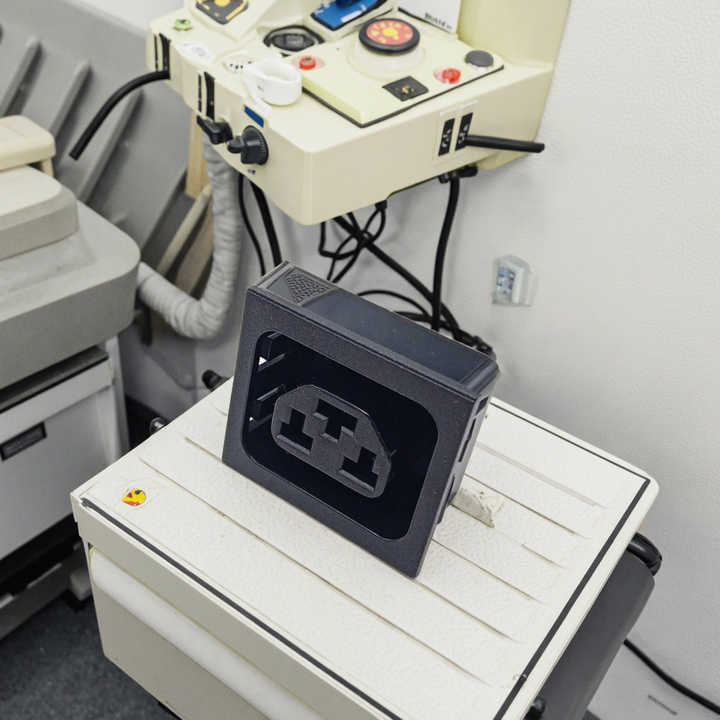 Industrial Medical Equipment and Construction Machinery AC Power Plug ...