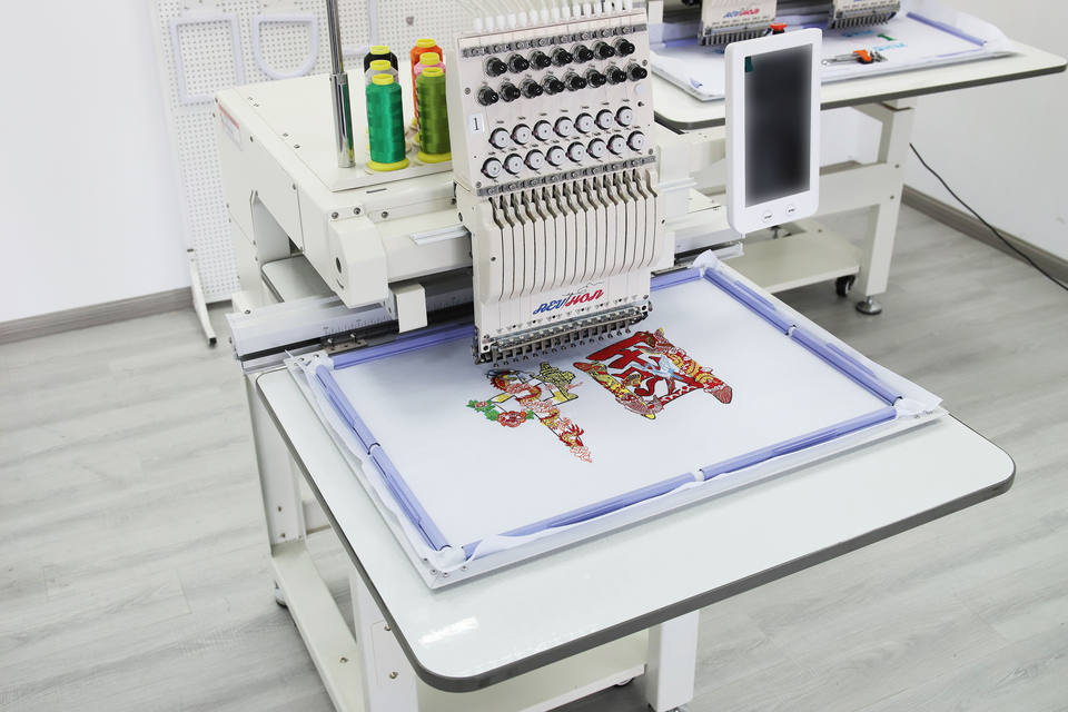 REVHON Professional Embroidery Machine Single Head 12/15 Needle 600 ...