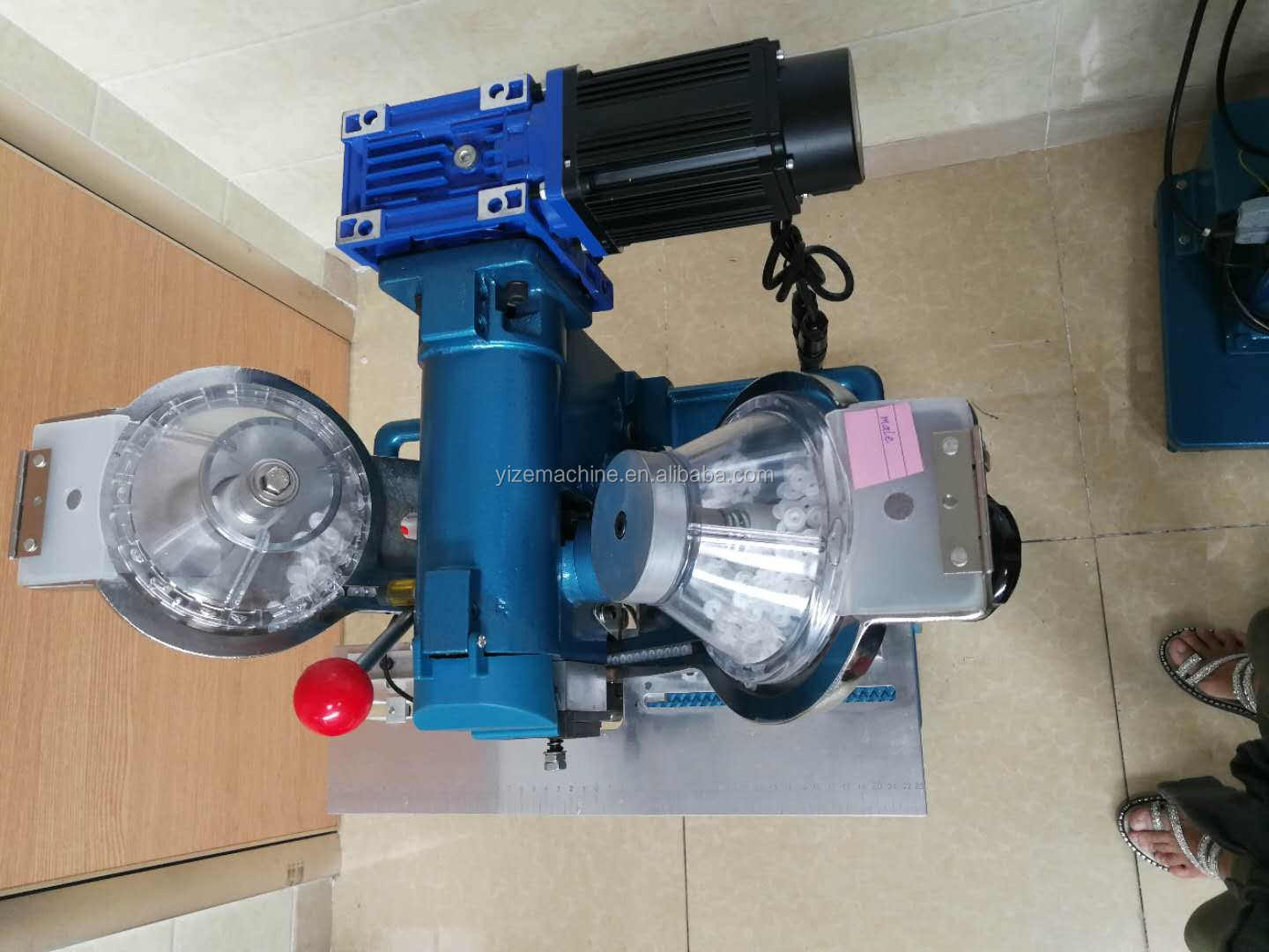 Automatic Wrist Strap Lock Metal Fork Buckle Connection Machine Plastic ...