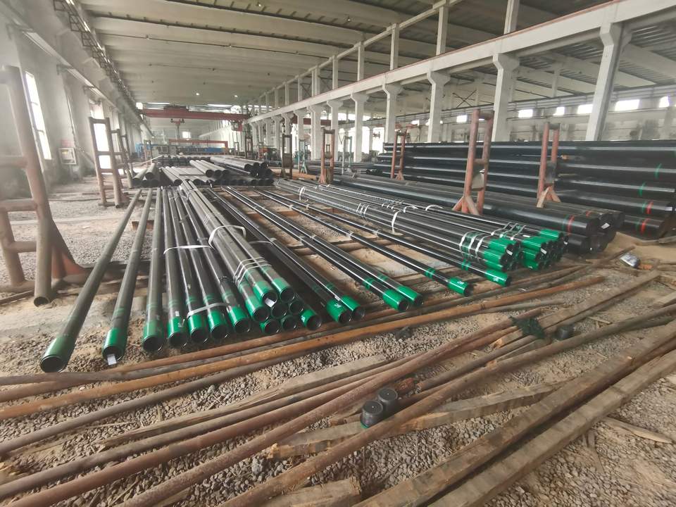 Heavy Duty High Strength Seamless Steel BTC Connection Oil Gas Casing ...