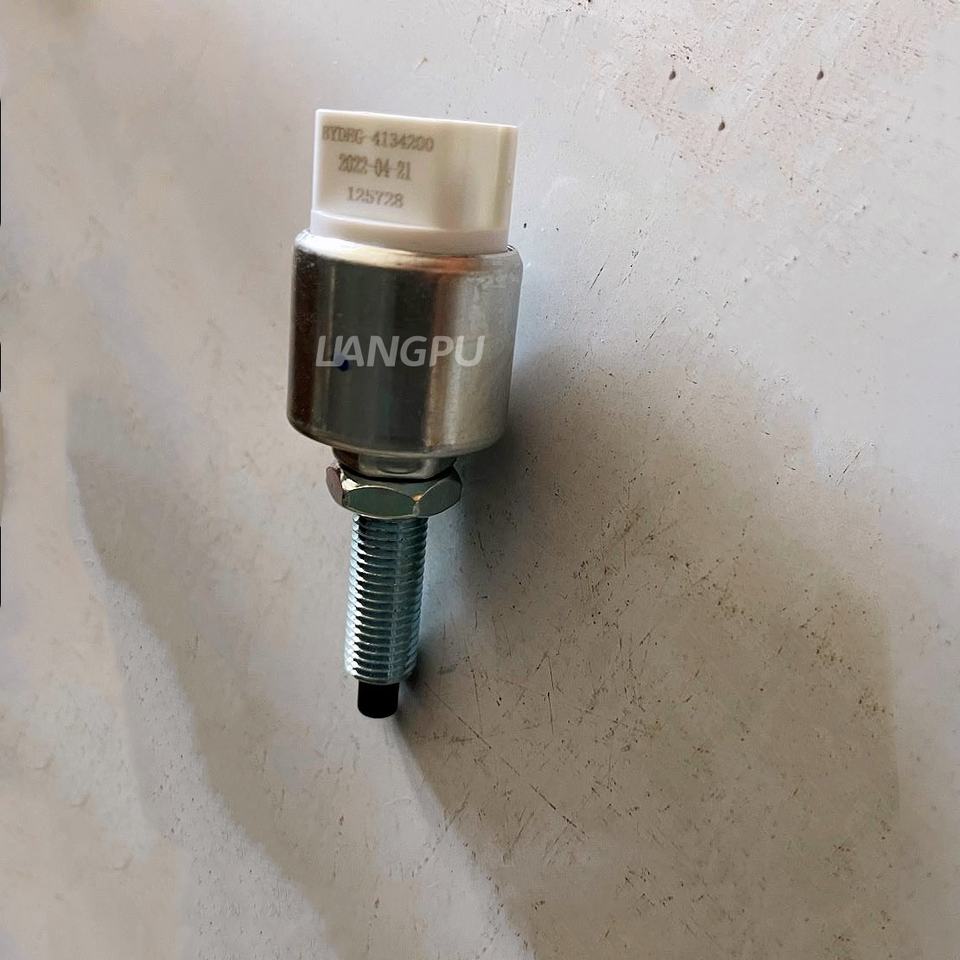 BYD Original Parts Bus Sensor 24V EG-4134200 Brake Light Switch ...