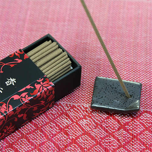 Koden Luxury Japanese Oud Woody Fragrance Incense 40 Sticks Sweet Blend ...