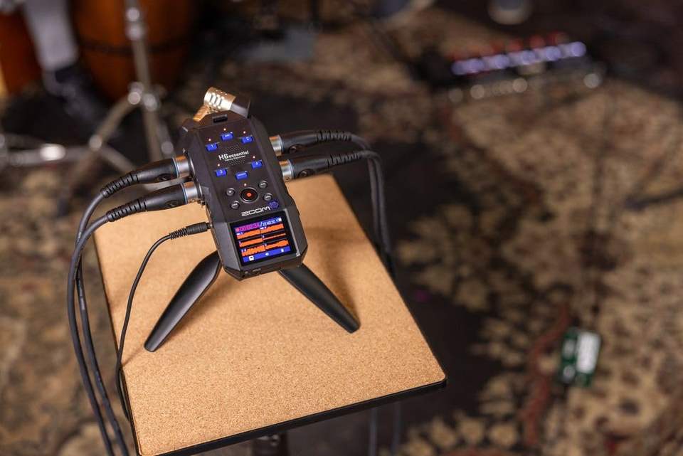 Zoom H6 Essential Handheld Recorder for Musicians Podcasters Filmmakers ...