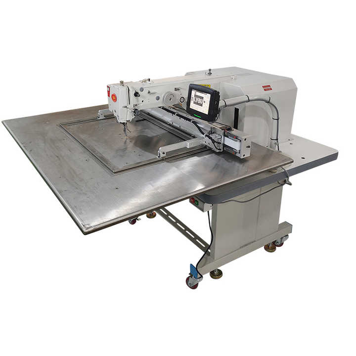 6040 Programmable Pattern Sewing Machine by DOSO