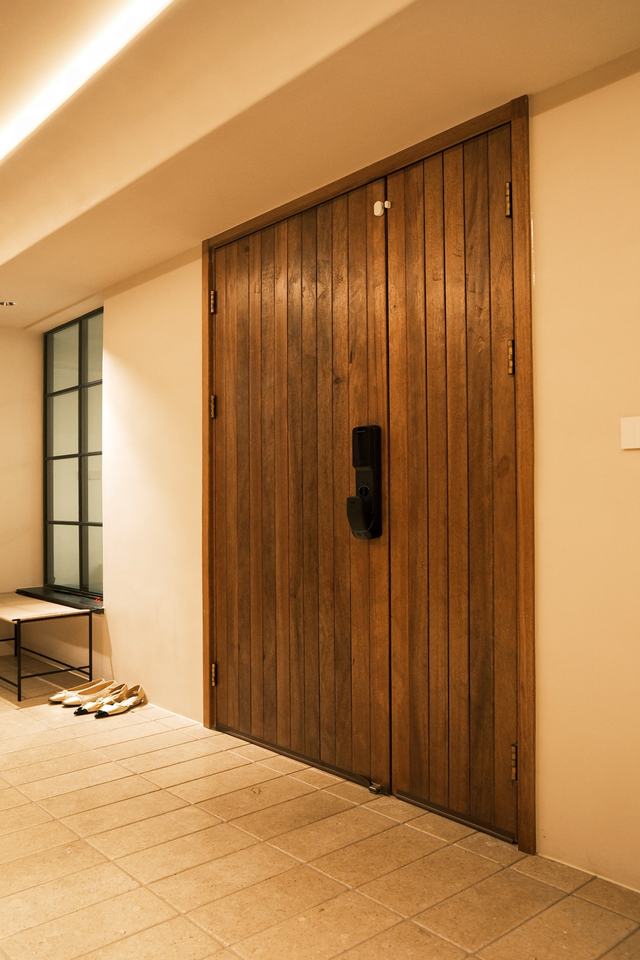 Minimalist Interior Solid Wood Sliding Door Midcentury Modern Style ...