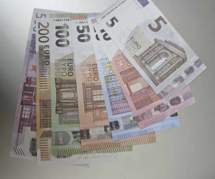 Custom Euro Money Banknotes Various Denominations Realistic Movie Paper ...