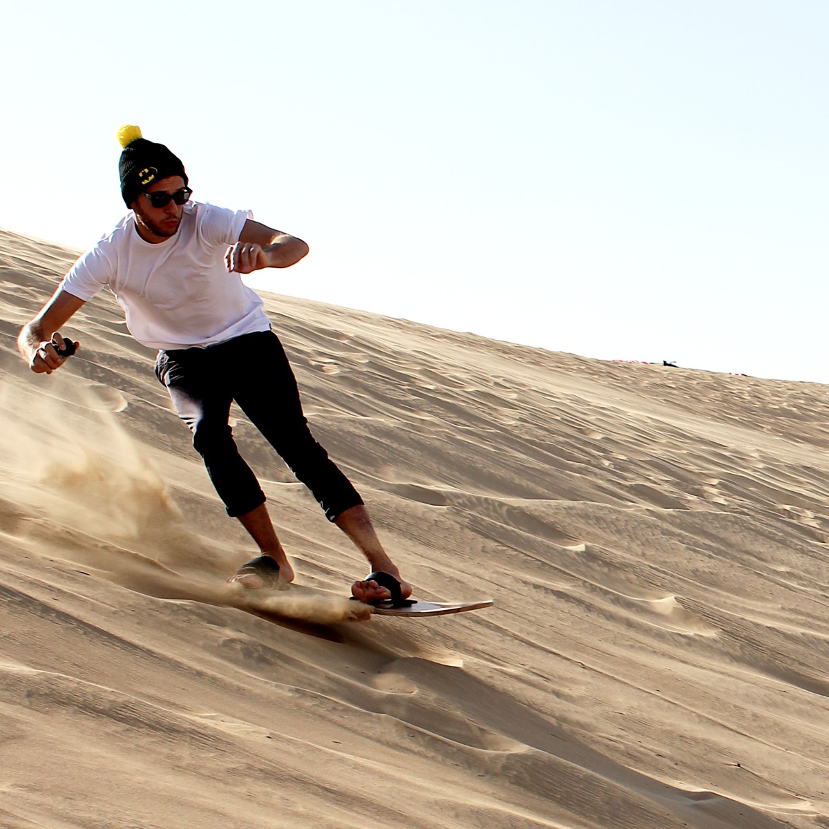 How to Choose the Best Sandboard for Dunes and Beaches