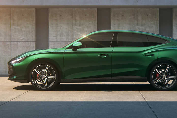 2023 MG 7 Electric Car - Hybrid Power, 188hp Performance
