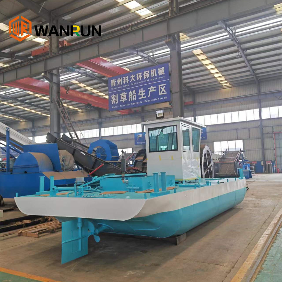 Small Multi-Purpose Work Boat with Cargo Crane for Tugging