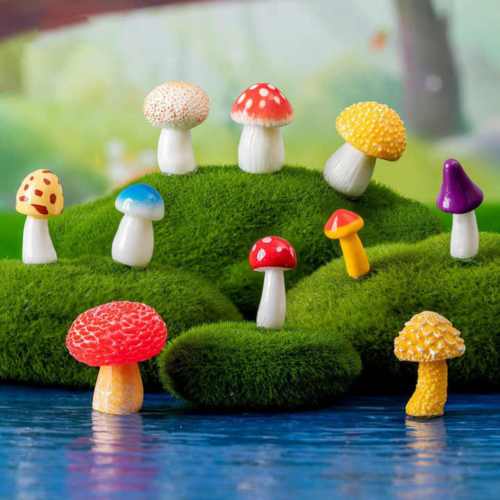 Modern Mini Resin Crafts Mushroom Garden Decoration for Christmas ...