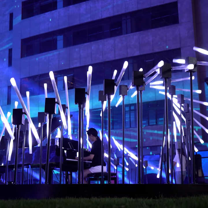 360 Spinning Tube DMX Signal Control Colorful LED Pixel Light