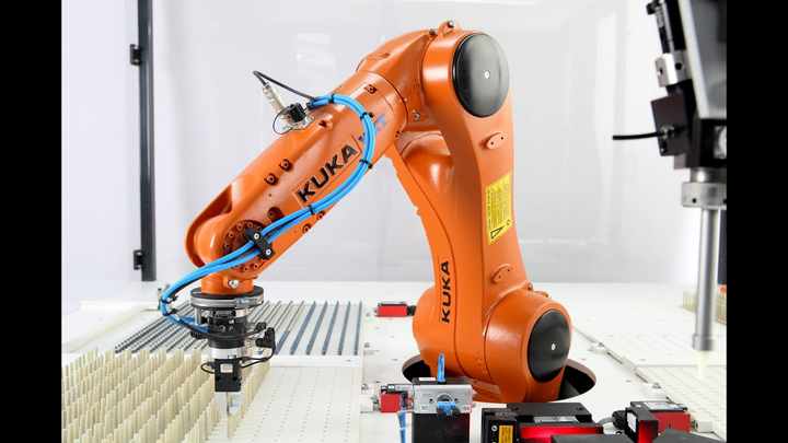 Brazo de robot industrial KUKA KR20 R1810, 6 ejes, 8kg de carga útil ...