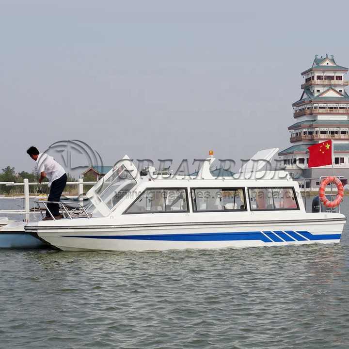 Luxury Fiberglass Speed Boat - 7.8m/26ft for 12 Passengers