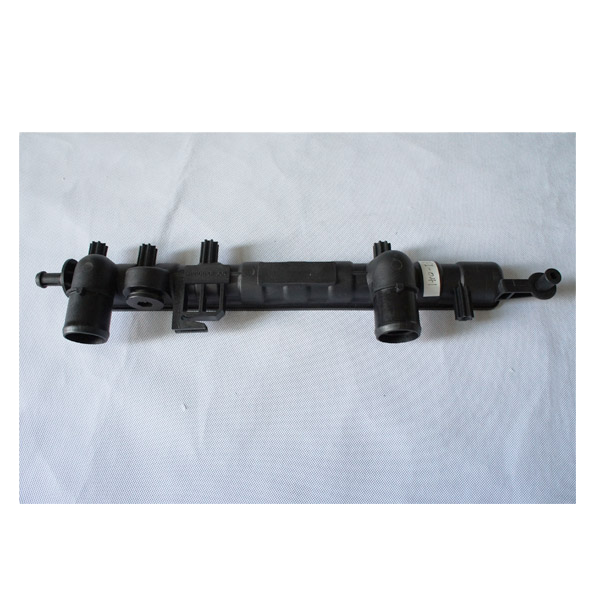 汽车散热器塑料坦克作为菲亚特 palio/siena/albea 的菲亚特锡耶纳零件，OEM: 46815887/46819261 ...