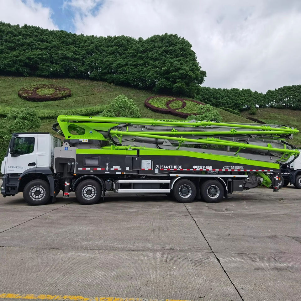 High Quality Zoomlion Truck Mounted Pumps 63X-7RZ 63m Concrete Pump ...