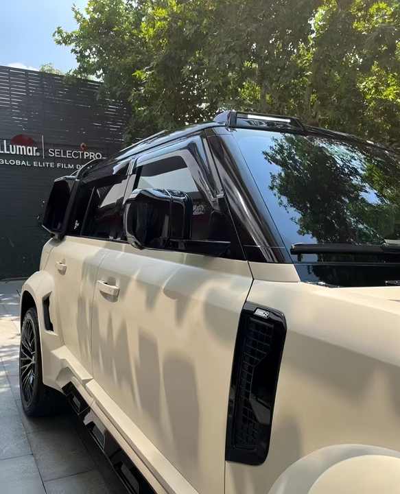 Land Rover Defender Body Kit - Wide Fender Style Upgrade