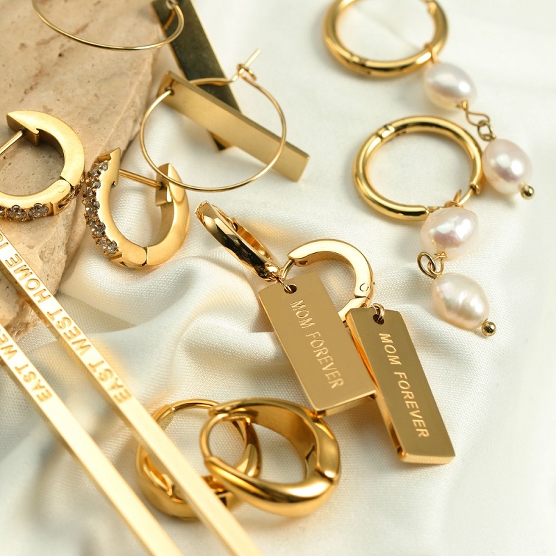 How to Choose Jewelry for Engraving: A Complete Buying Guide