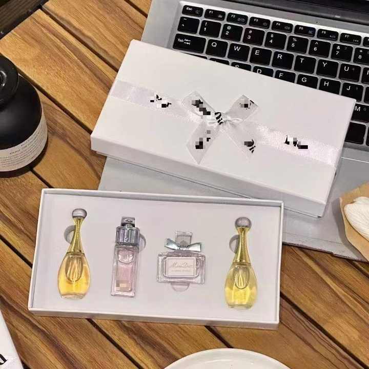 Custom Luxury Cosmetic Packaging Box with High Quality Sponge Liner ...