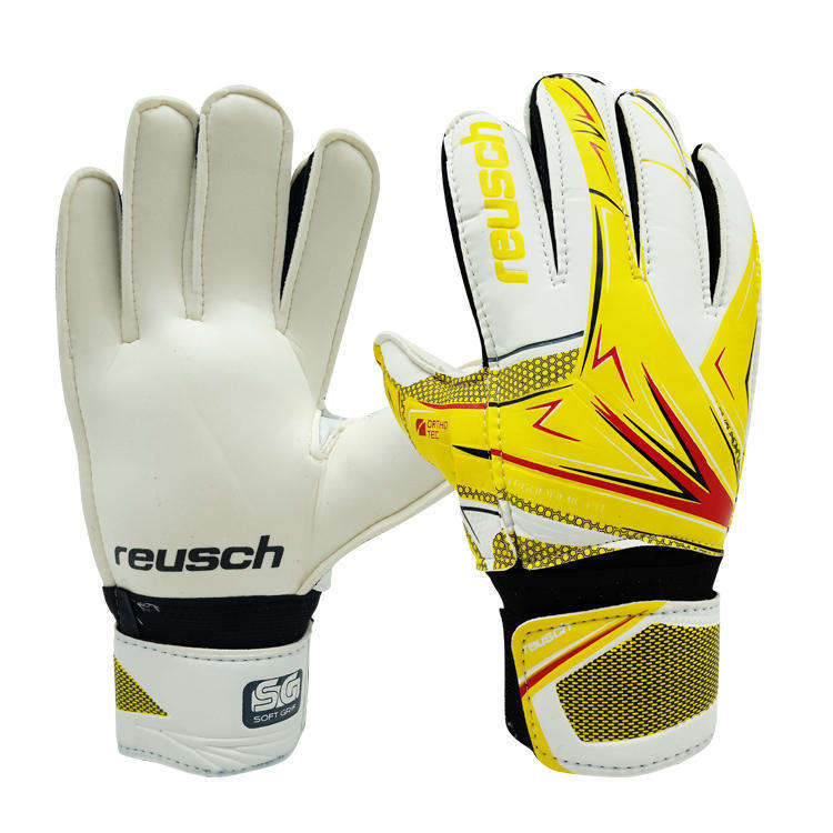 How to Choose High Quality Goalkeeper Gloves: Ultimate Buying Guide