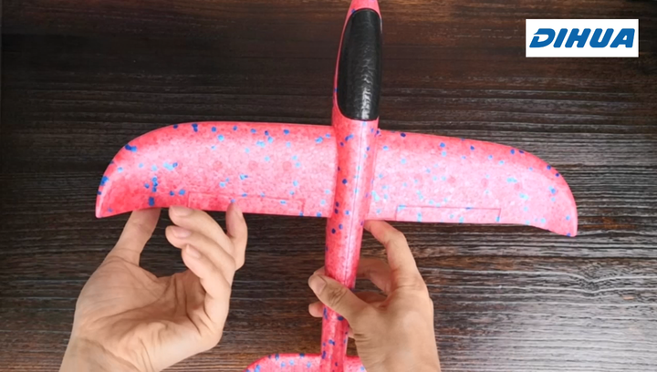 Hand Throwing Plane with Light - Fun Outdoor Toy for Kids