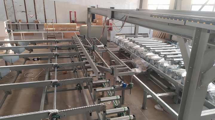 UCPACK Heavy Duty Timber Roller Conveyor with Jump Transfer