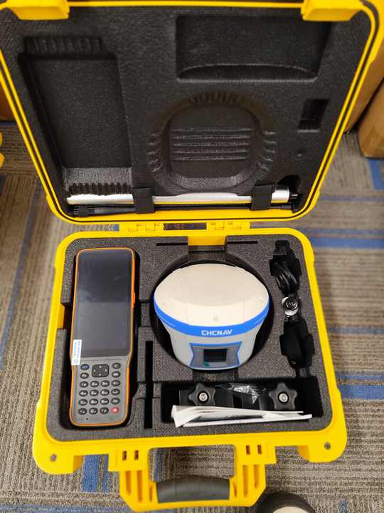 CHCNAV X12/ i 90 RTK and High Power Portable Radio and screen for Full GNSS with 624 channels ...