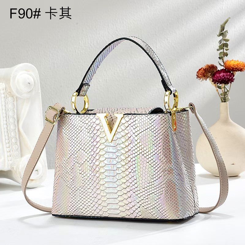 This Stylish and High-quality Handbag Features Snake Skin crocodile ...