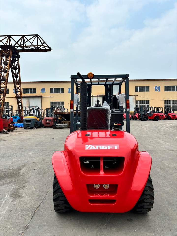 2026 New Custom Forklift 2WD Rough Terrain Forklift Capacity 2.5T to 4T ...
