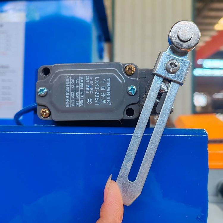 Plastic electronic waste recycling machine Mechanical Clamping Frame ...