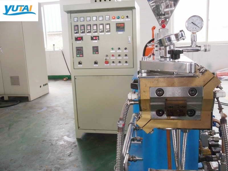 Laboratory Twin Screw Extruder / Plc Control Extrusion Machine/ Co ...