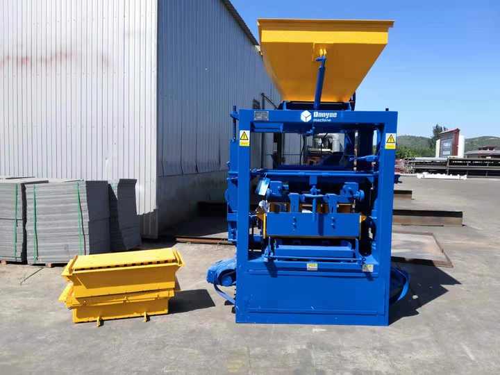 Hot Sale QT4 - 24 Semi Automatic Cement Paving Brick Making Machinery ...