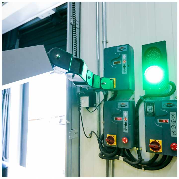 Fastlink Industrial Design LED Signal Light Durable Plastic with Steel ...