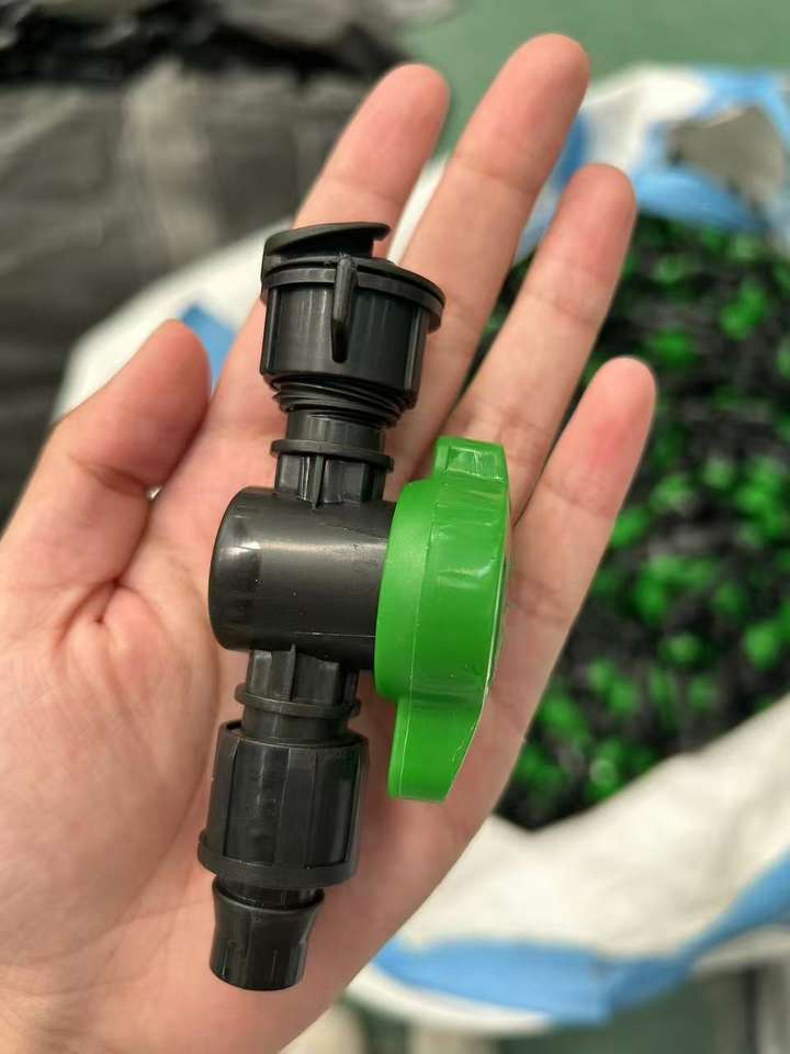 Drip Irrigation System Hose Bypass Valve 16mm Drip Tape Connector ...