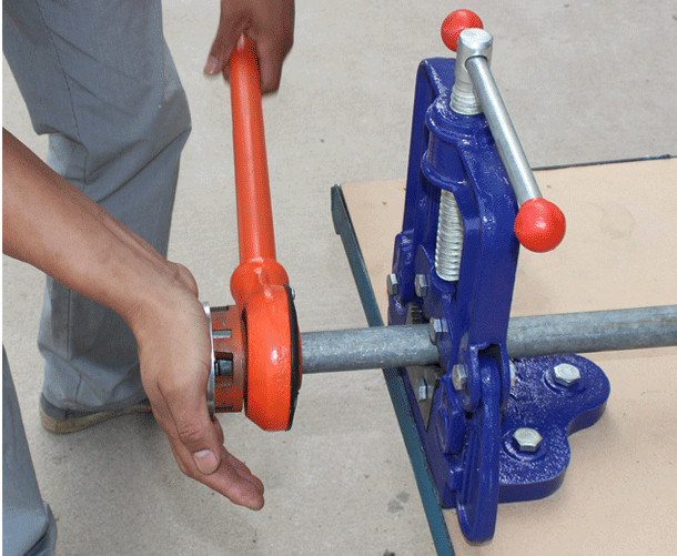 Plumbing Hand Tool Portable Mini Electric Ratchet Pipe Threader Set ...