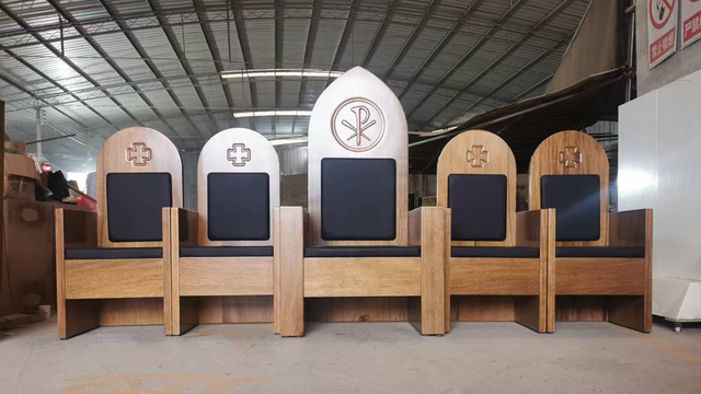 Cruz Lapida | Hand-Carved Wooden Orthodox Crosses for Car & Home