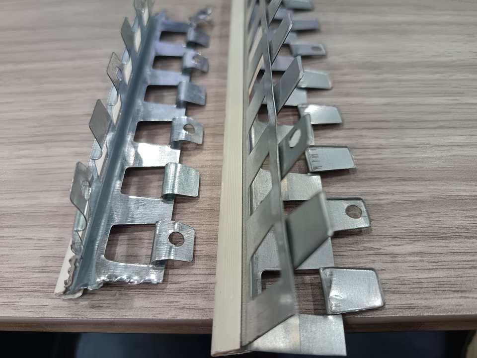 Galvanized Stainless Steel Micro Angle Bead for Wall Corner Protection ...