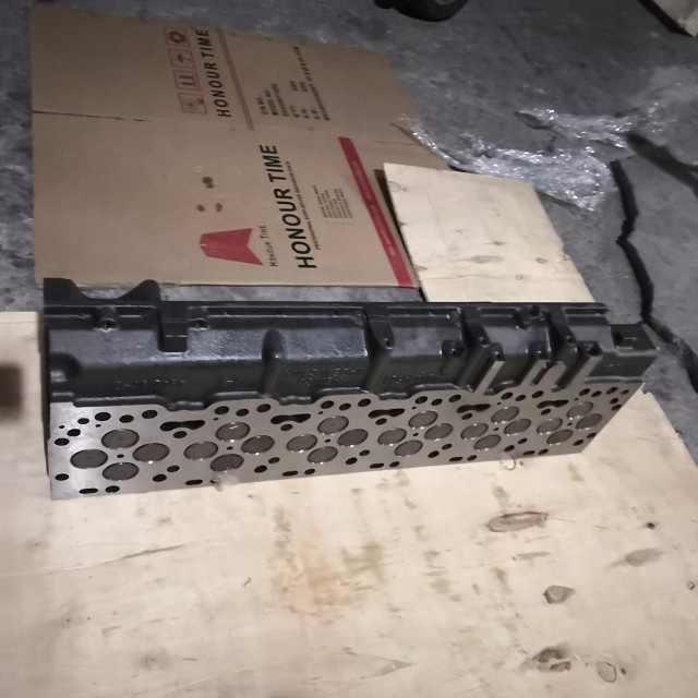 Excavator Engine Spare Parts ISC8.3 Cylinder Heads for Cummins Engine ...