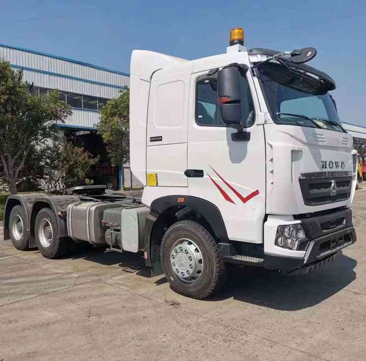 Sinotruk Howo T7H 6x4 Tractor Trucks for Algeria Market MC11.43 Engine Euro3 Trucks Head Diesel ...
