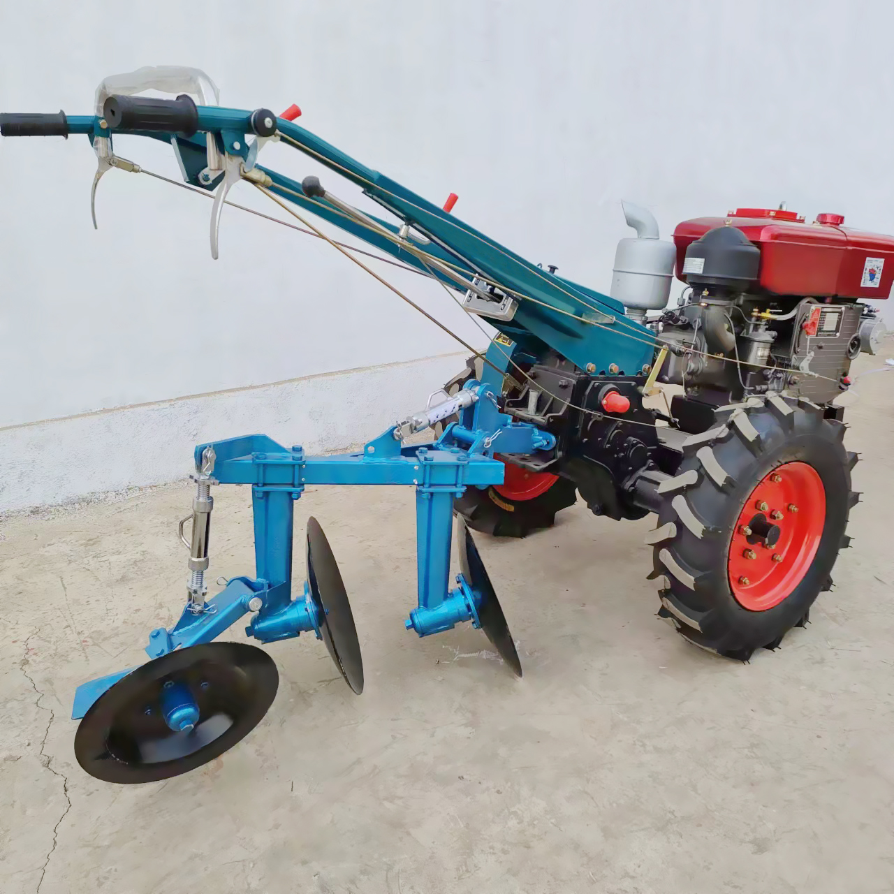 How to Choose the Best Walking Behind Tractor for Your Needs
