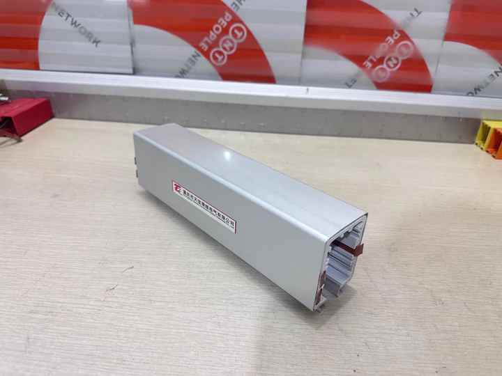 Power Tubular Busbar Trunking System Warehouse Lighting| Alibaba.com