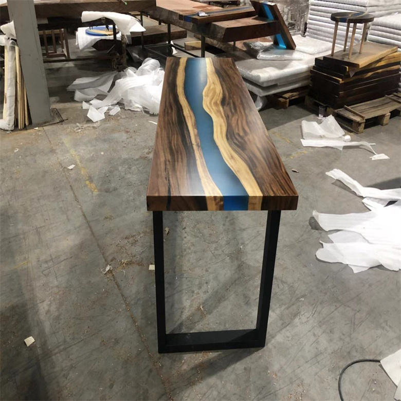 How to Choose a Dining Table Canela Noir High Gloss Finish Walnut Veneer