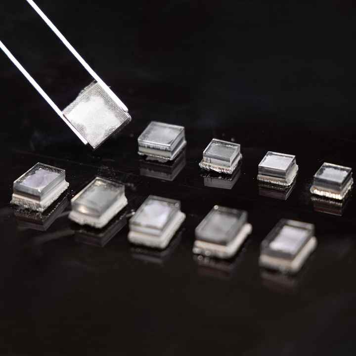 Lab-grown Rough Diamond High-Grade HPHT Diamond CVD Source