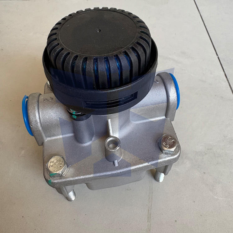 Truck Spare Parts Relay Valve for MB DF VOL SCA MN 1305026 81521166074 ...