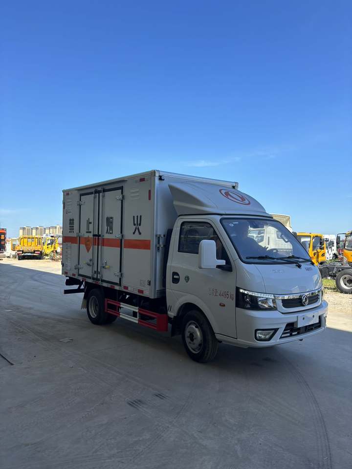 Dongfeng Safe Durable Explosion-Proof Diesel Box Truck Chemical ...