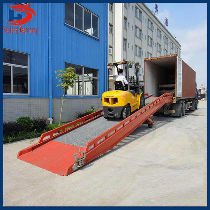 Container Cargo Unloading Platform Boarding Bridge Large Goods Vehicle Unloading Embarkation ...